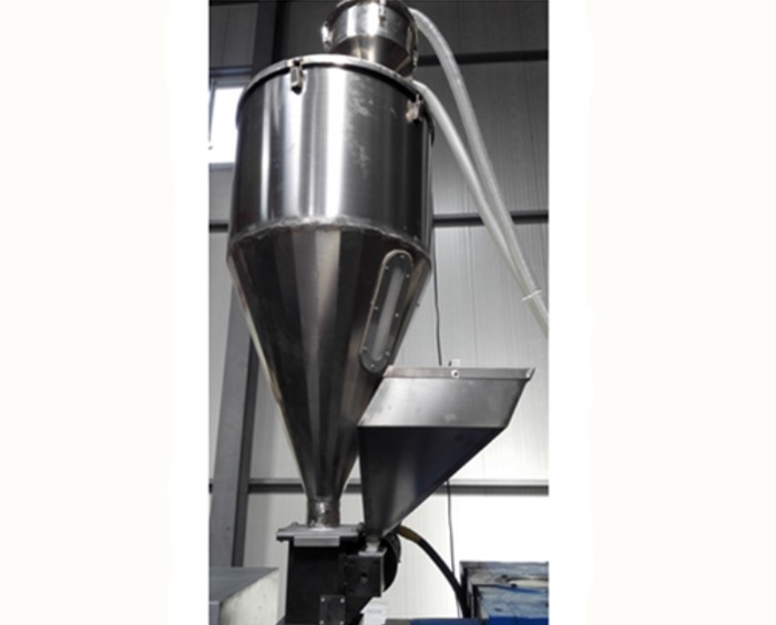 Hopper Dosage device for multifilament spinning machine